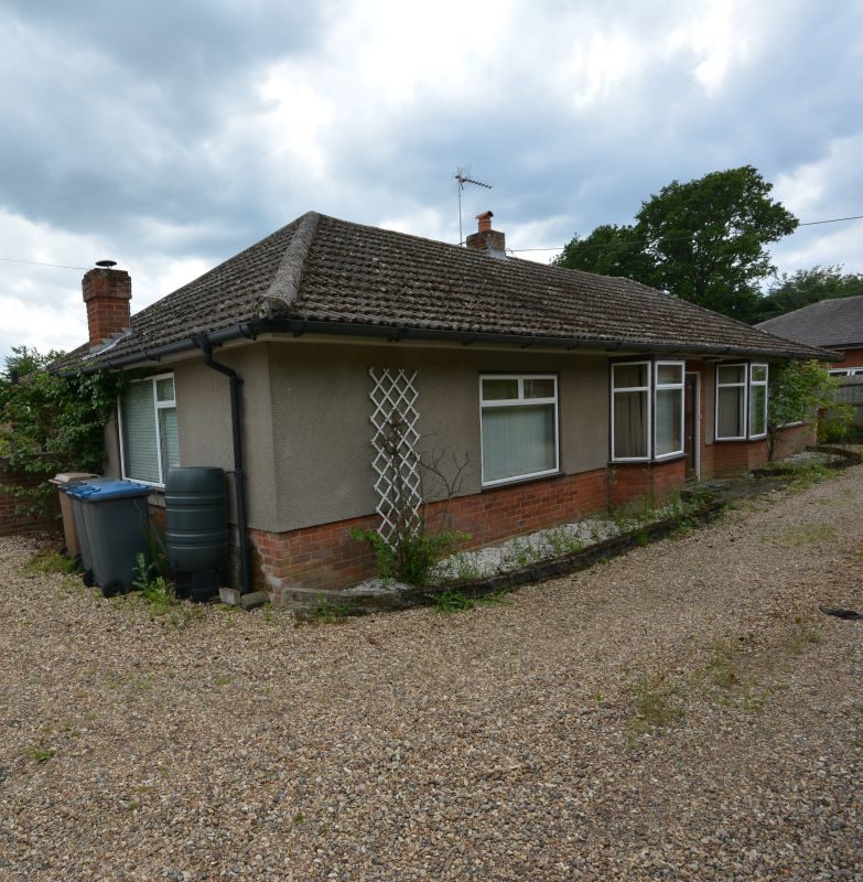 Eureka, Cliff Road, Waldringfield, IP12 4QL - Goldings Auctions