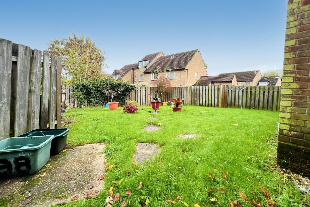 38 Cleveland Close, Highwoods, Colchester, Essex, CO4 9RS - Goldings ...