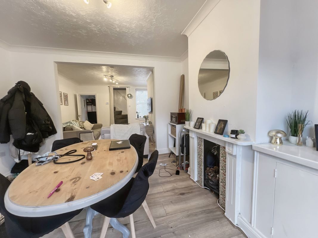 384 Woodbridge Road, Ipswich, Suffolk, IP4 4EU - Goldings Auctions